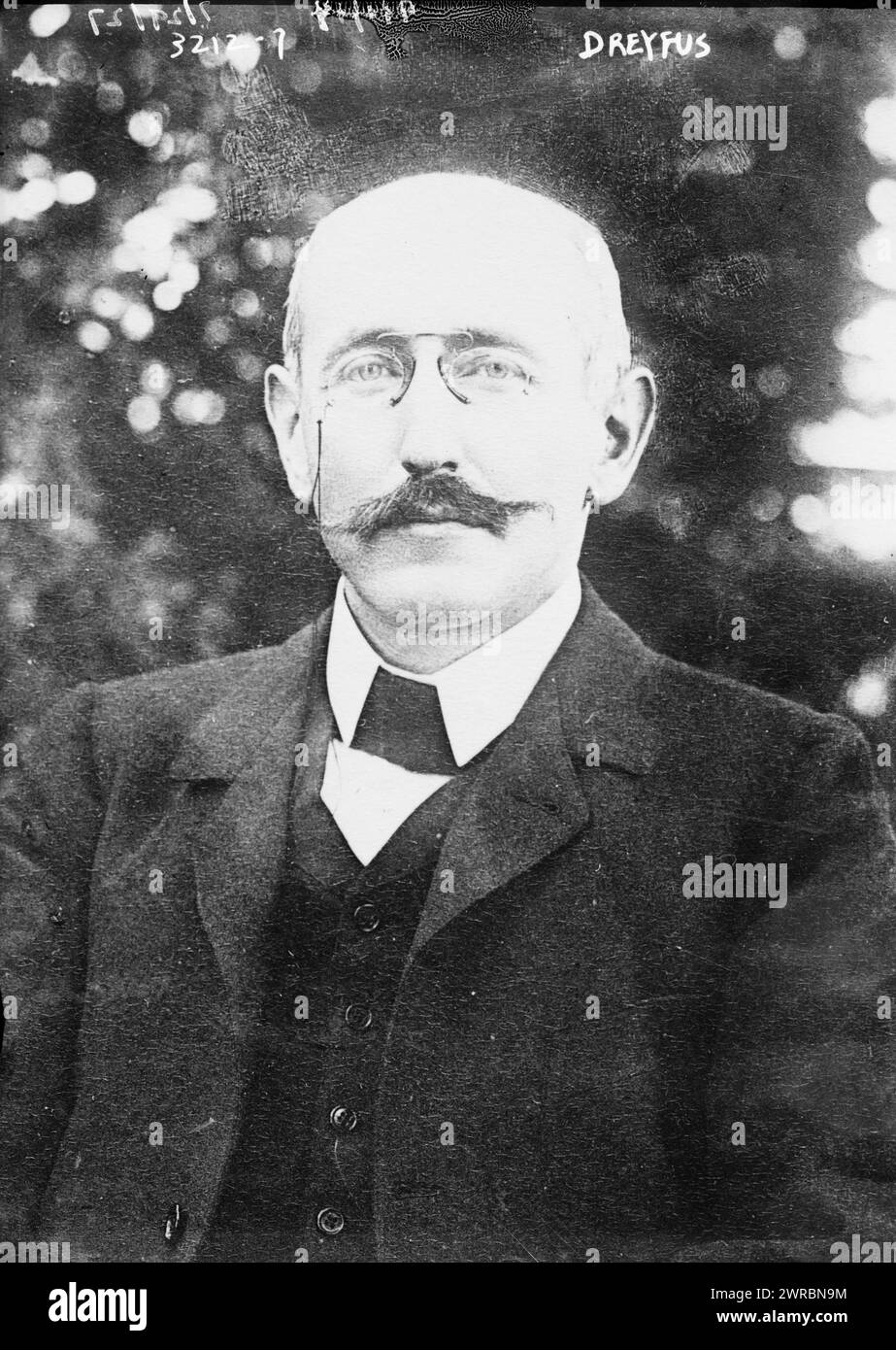 Dreyfus affair hi-res stock photography and images - Alamy
