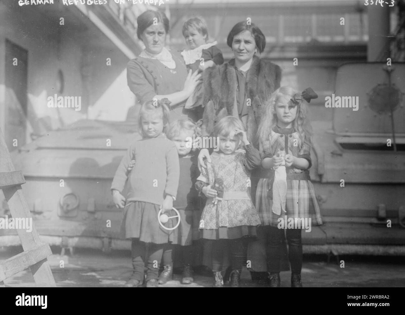 German refugees on EUROPA, Photograph shows German women and children ...