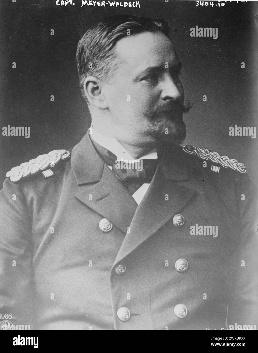 Tsingtau hi-res stock photography and images - Alamy