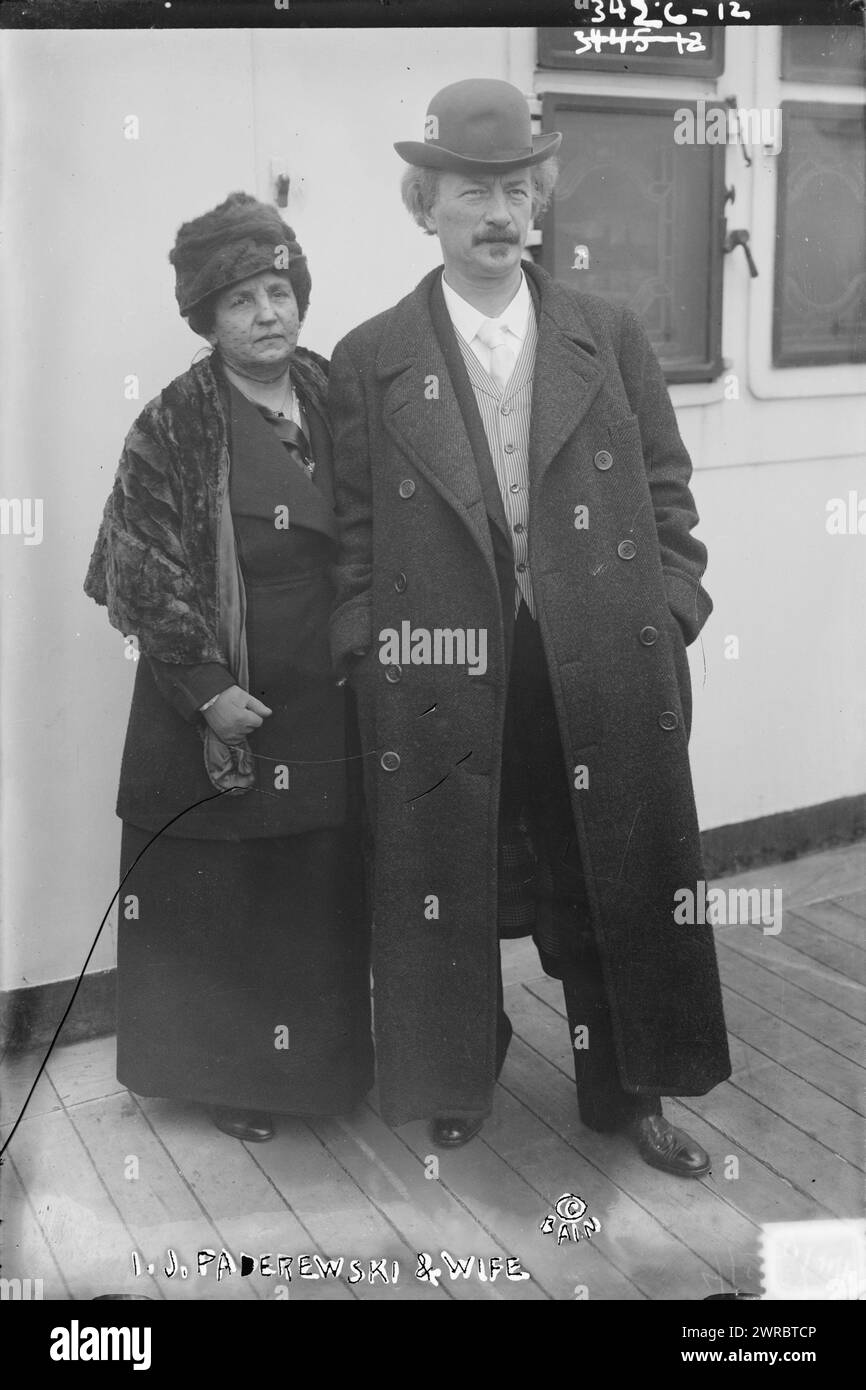 I san Black and White Stock Photos & Images - Alamy