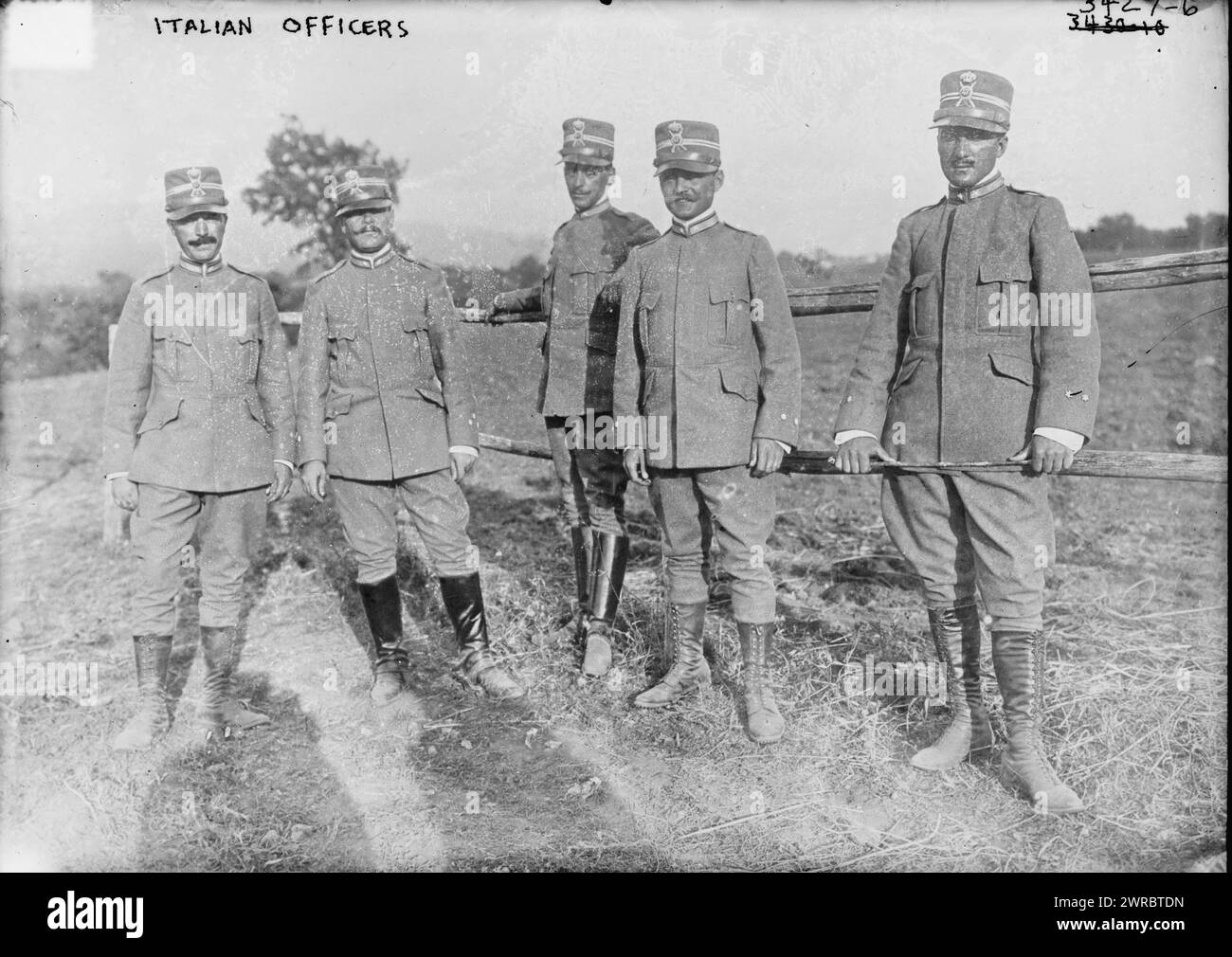Italian officers, Photograph shows Italian officers during World War I ...