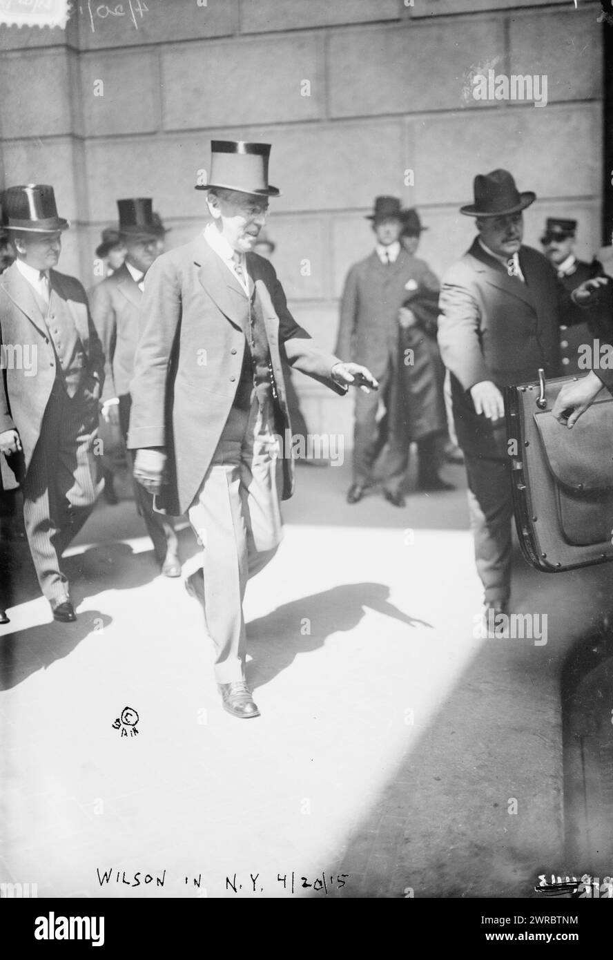 1 4 negative Black and White Stock Photos & Images - Alamy