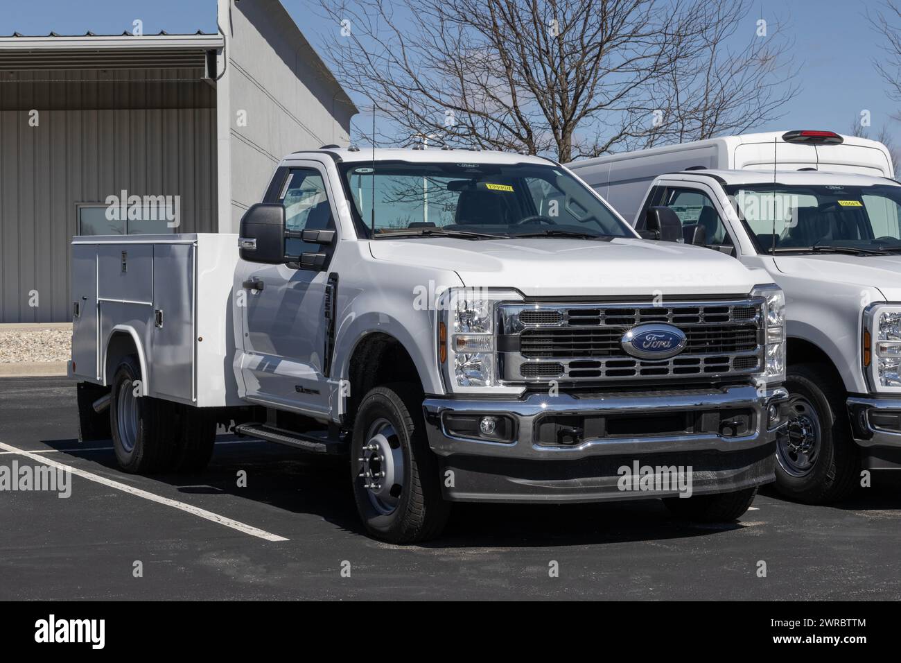 Plainfield - March 10, 2024: Ford F-350 DRW 4X4 with Reading Service ...