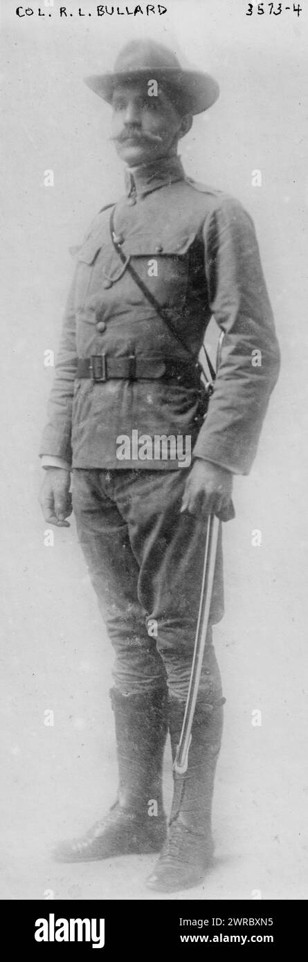 Col. R.L. Bullard, Photograph shows Lieutenant General Robert Lee ...