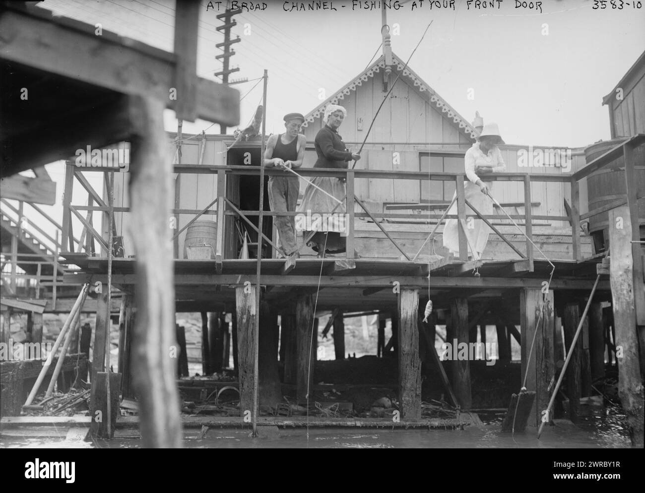 New york front door Black and White Stock Photos & Images - Alamy