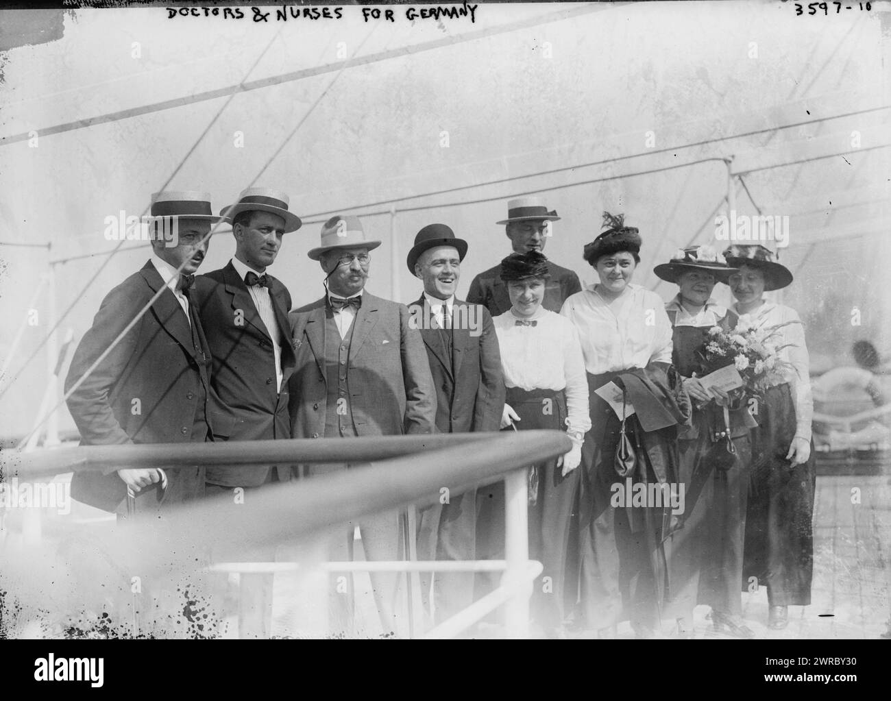 Emma duensing hi-res stock photography and images - Alamy