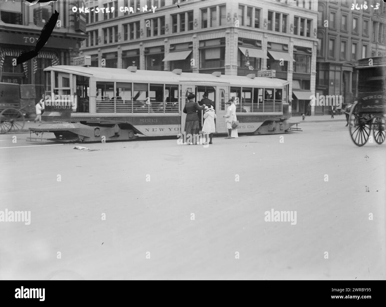 New york trolley hi-res stock photography and images - Alamy