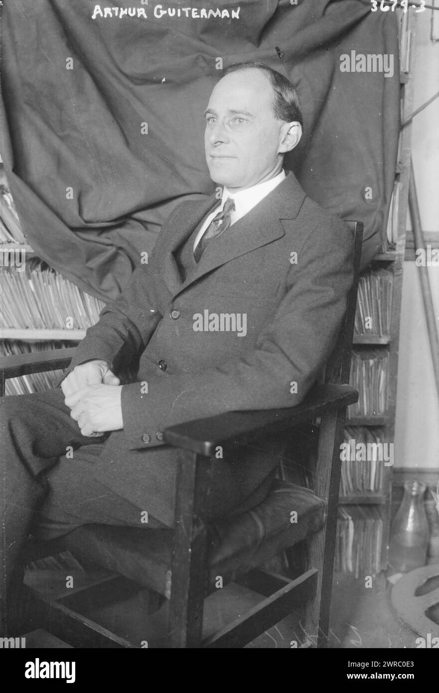 The glass arthur hi-res stock photography and images - Alamy