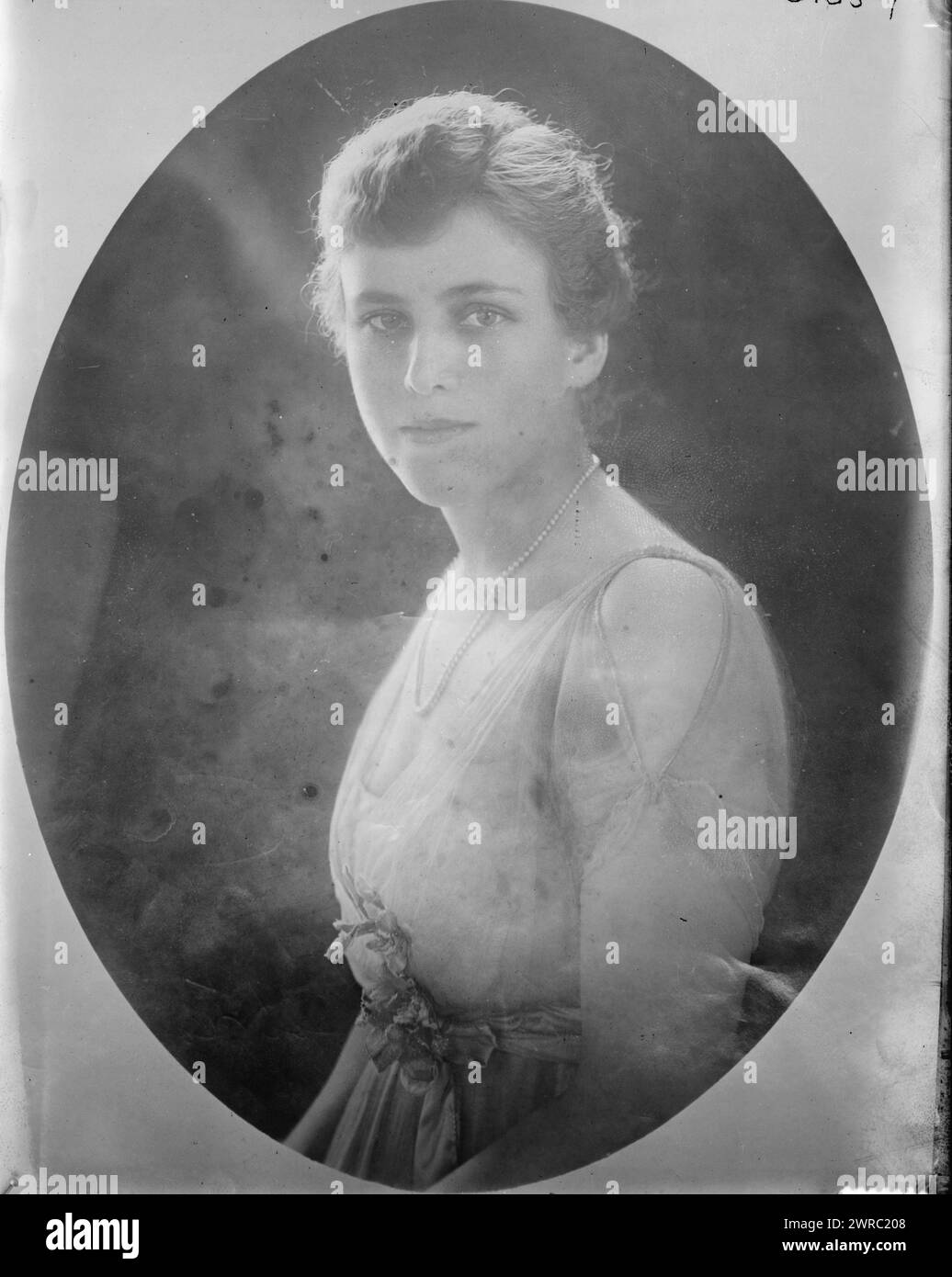 Mrs. Douglas Gibbons, Photograph shows Cecile Tesson Thayer, who ...