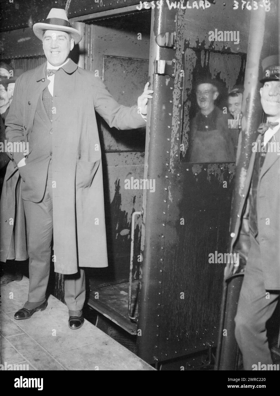 Jess Willard, Photo shows heavyweight boxer Jess Willard (1881-1968 ...