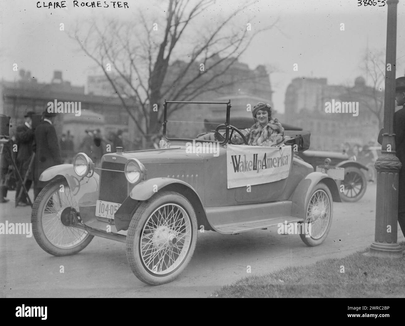 Actress claire rochester driving hi-res stock photography and images ...