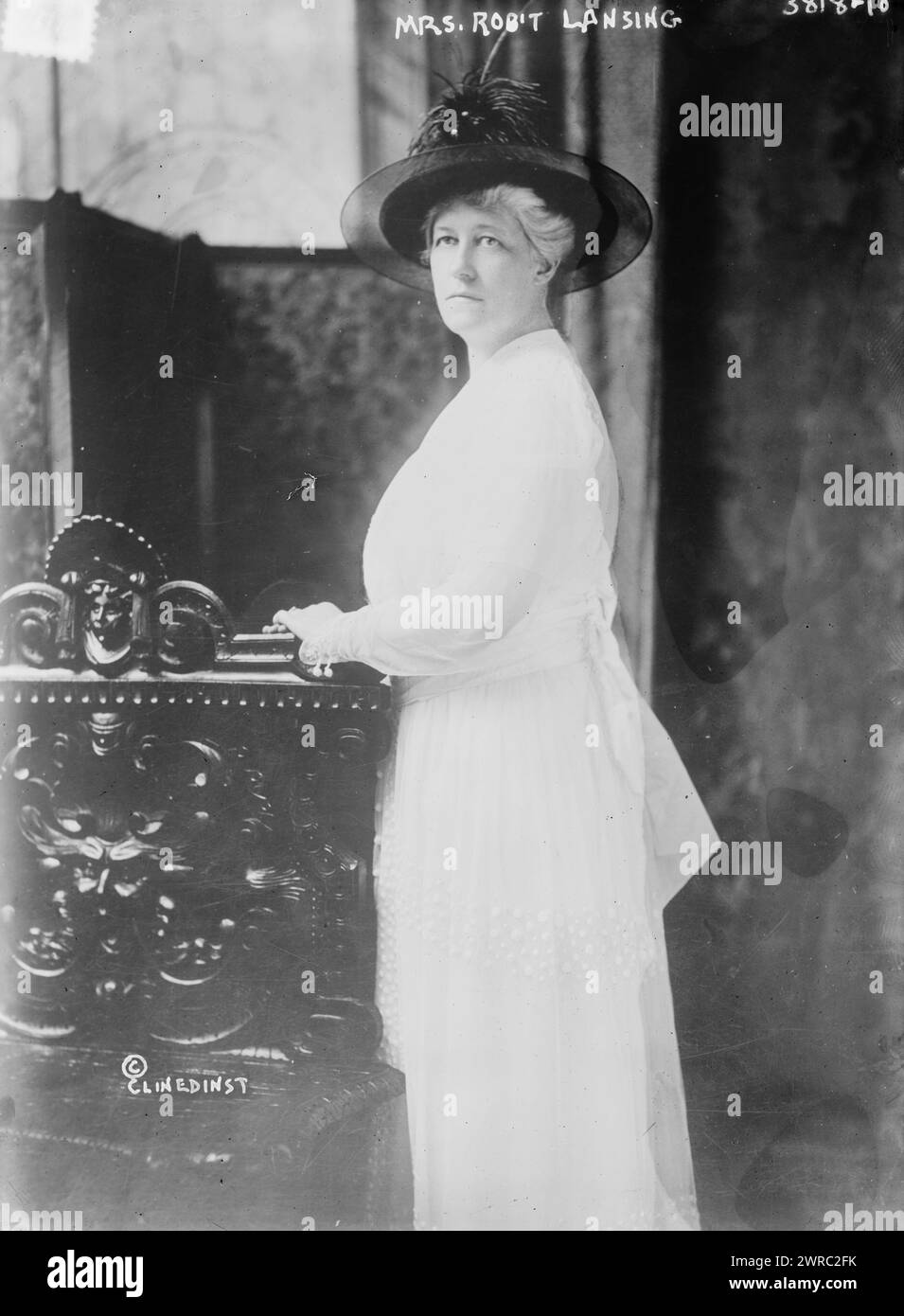 Foster eleanor hi-res stock photography and images - Alamy