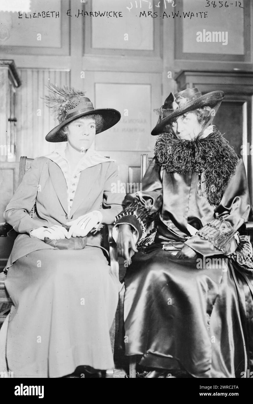Louise waite hi-res stock photography and images - Alamy
