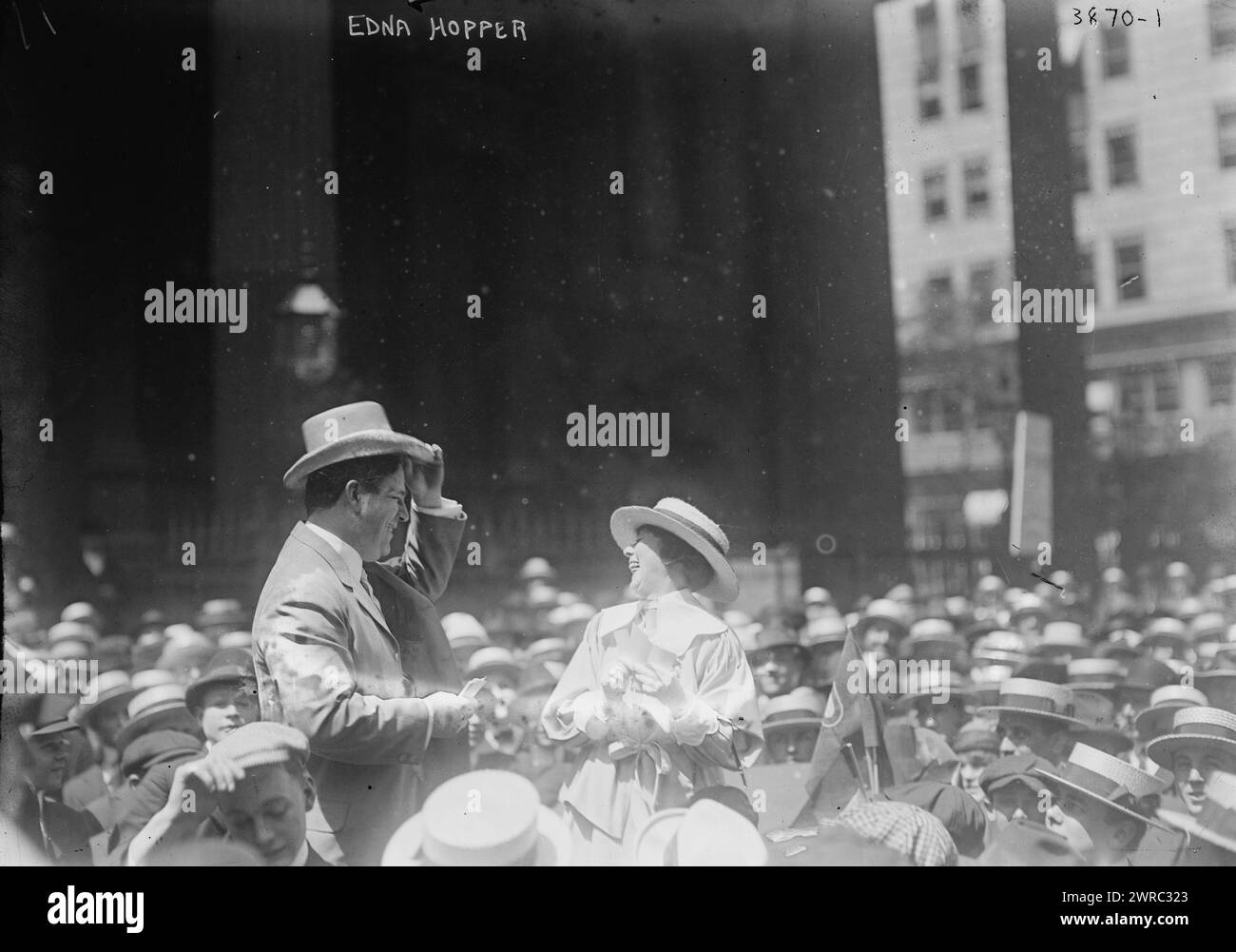 Edna Hopper, Photograph shows actress Edna Wallace Hopper (1872-1959 ...