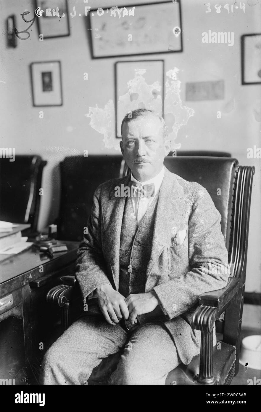 Division 1 national hi-res stock photography and images - Alamy