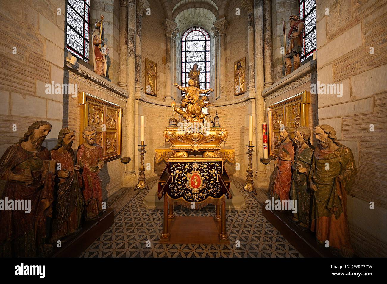 Imposing 14th century church st hi-res stock photography and images - Alamy