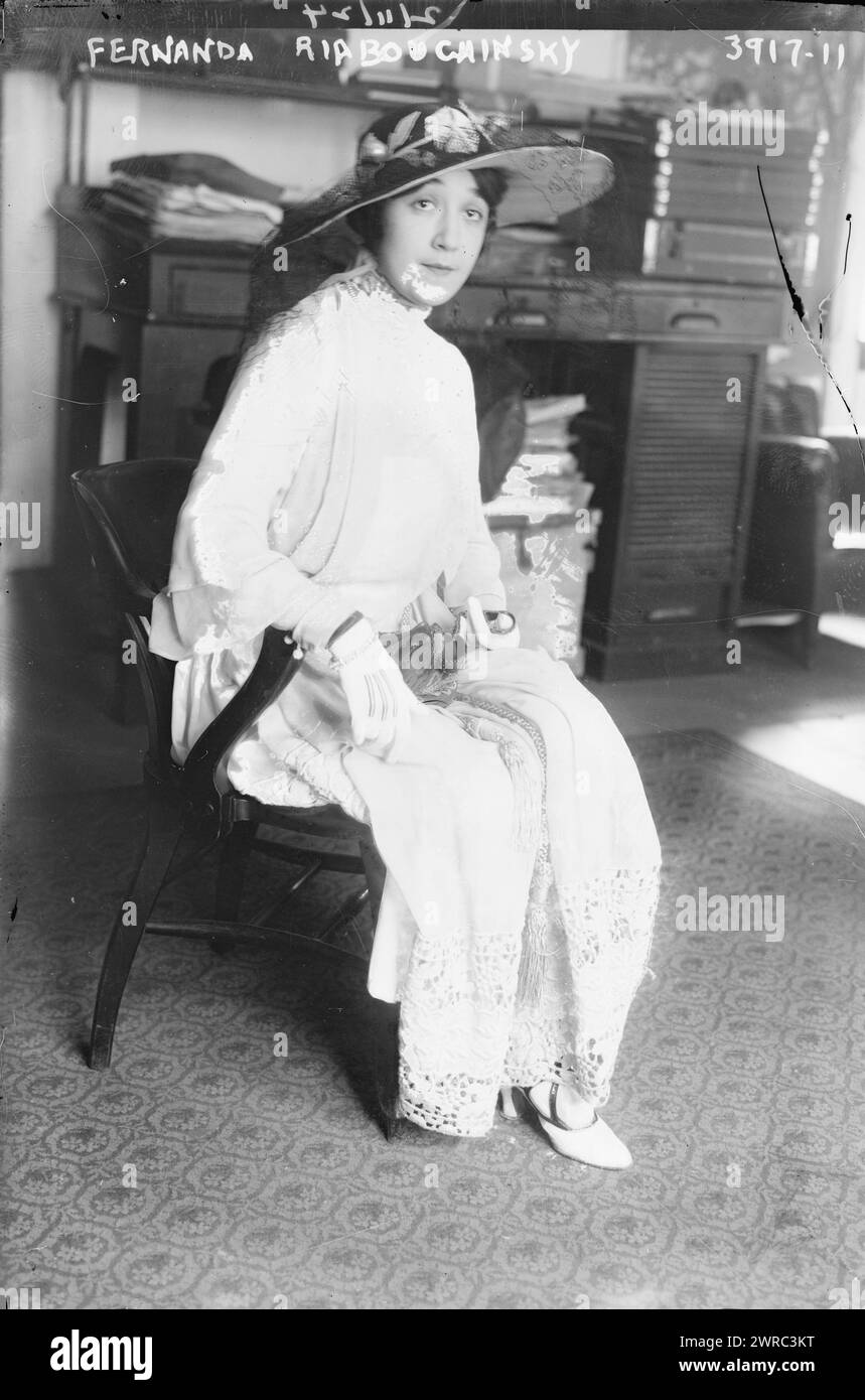 Russian married couple hi-res stock photography and images - Alamy