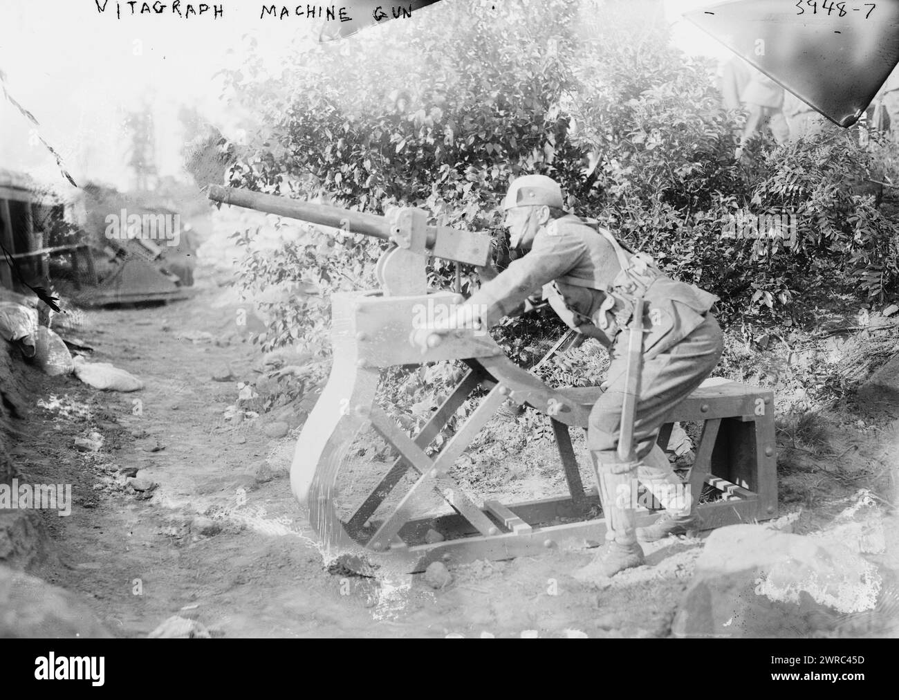 Vitagraph machine gun hi-res stock photography and images - Alamy