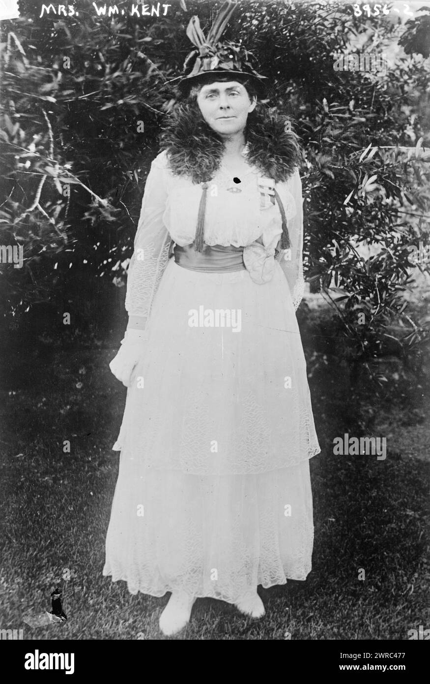 Mrs. Wm. Kent, Photograph shows Mrs. William Kent, member of the ...