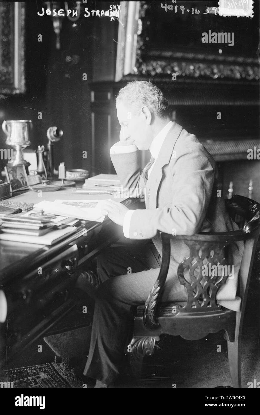 New york philharmonic hi-res stock photography and images - Alamy