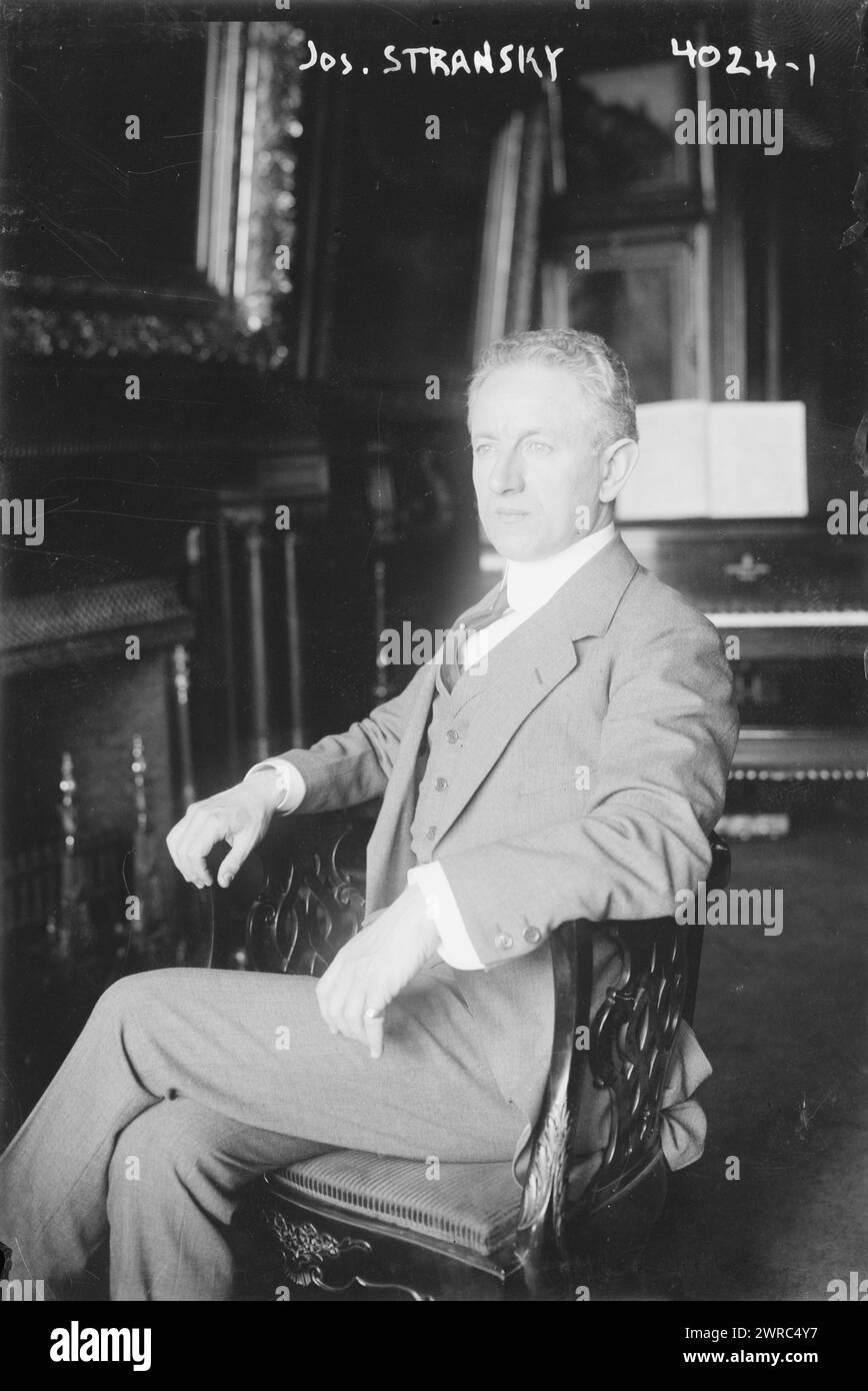 New york philharmonic hi-res stock photography and images - Alamy