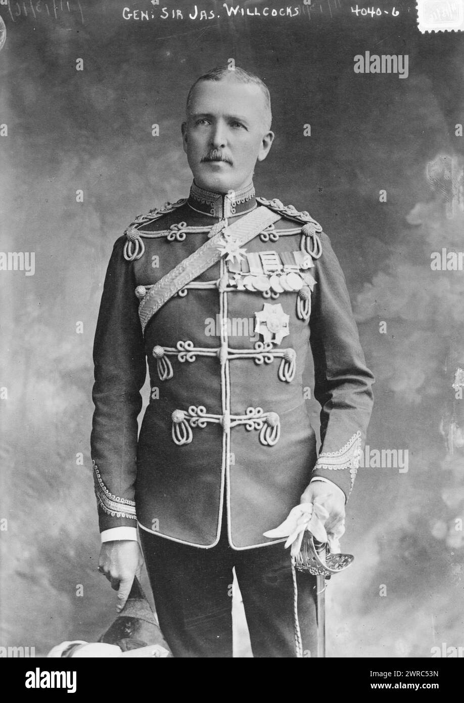 British army officer hi-res stock photography and images - Alamy