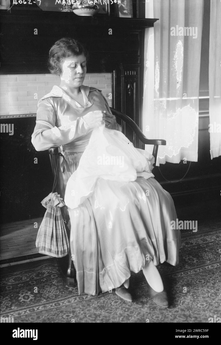 Soprano opera singer mabel garrison siemonn hi-res stock photography ...