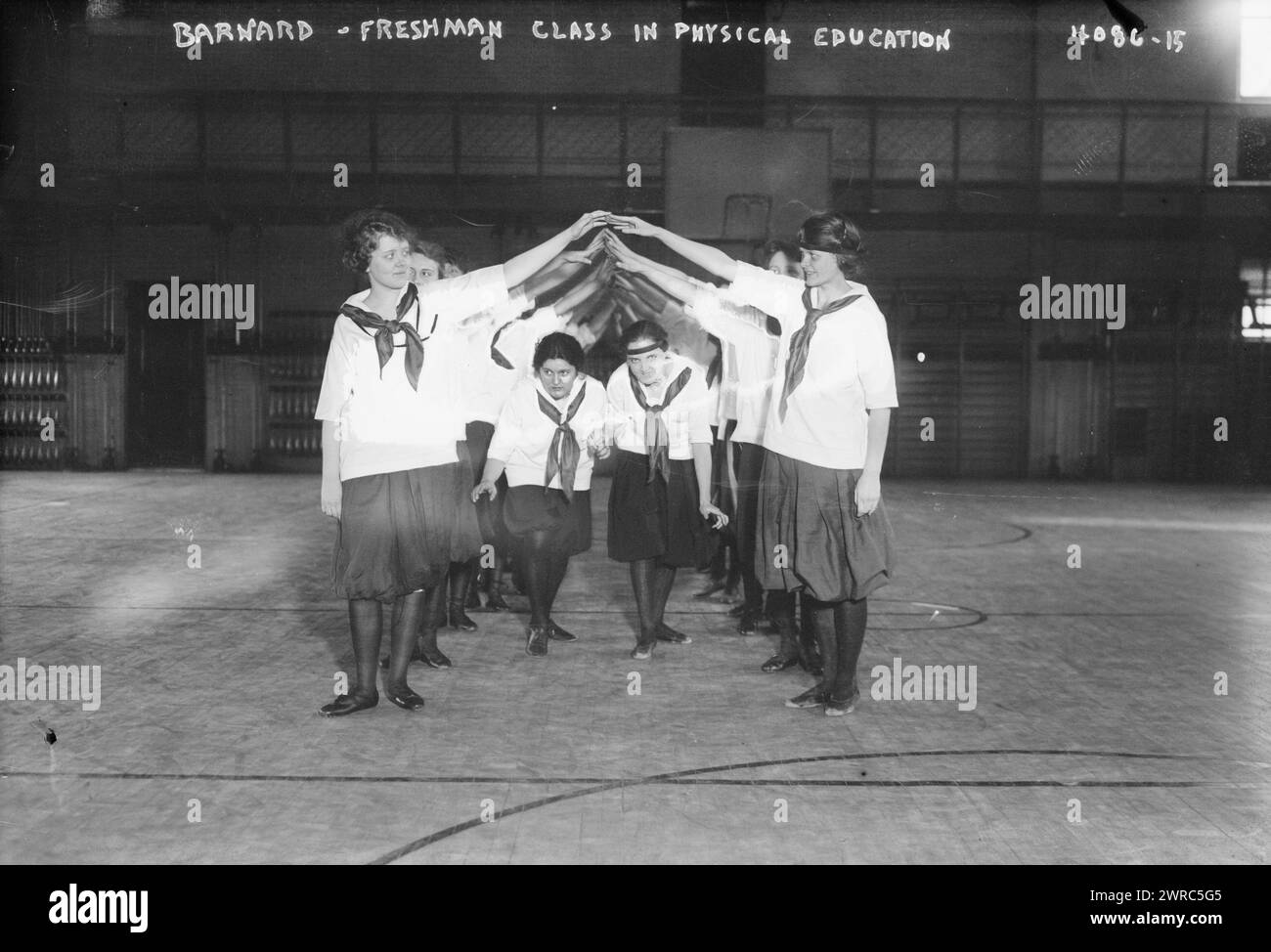 Physical education class 1920 hi-res stock photography and images - Alamy