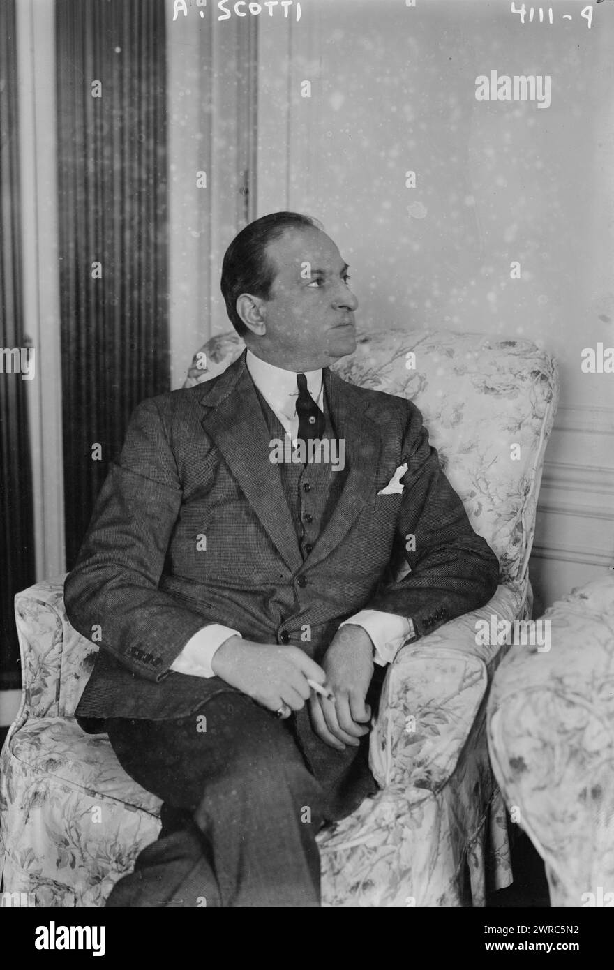 Opera singer antonio scotti hi-res stock photography and images - Alamy