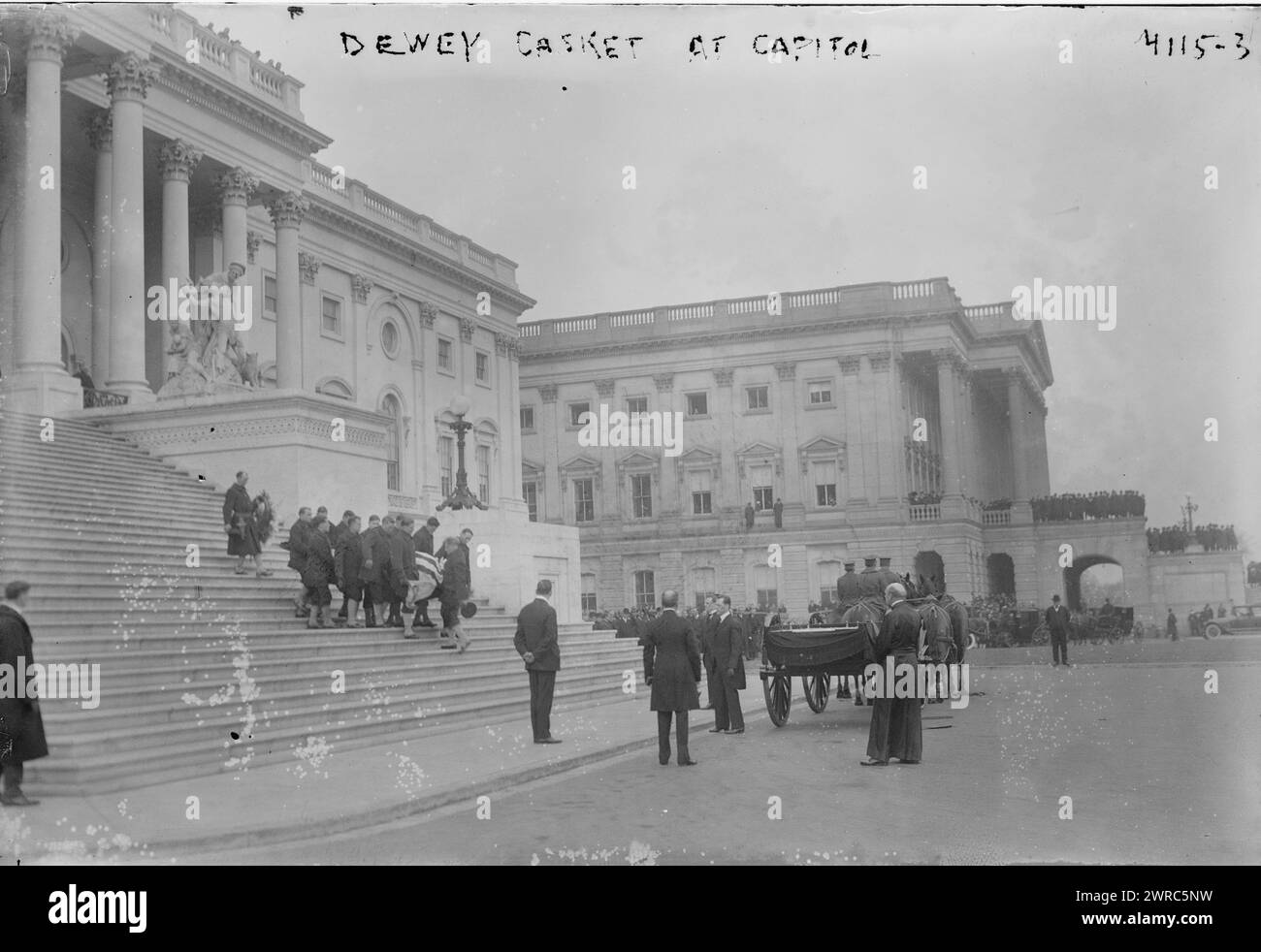 Dewey casket hi-res stock photography and images - Alamy