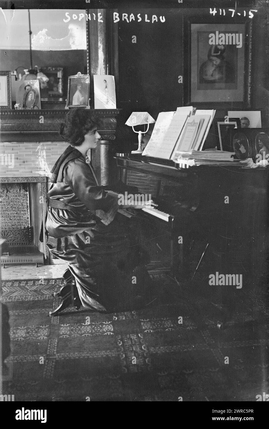 Sophie Braslau, Photo shows opera singer Sophie Braslau (1888-1935), a ...