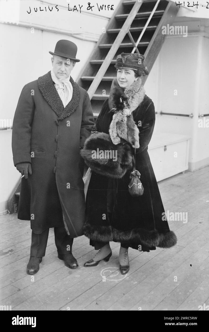 Former anne howard hi-res stock photography and images - Alamy