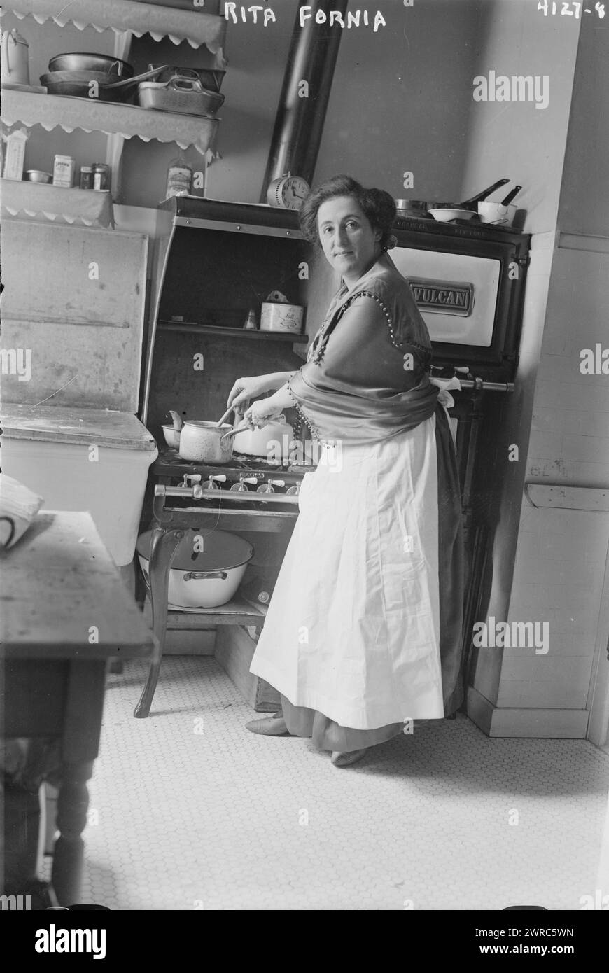 American opera singer rita fornia hi-res stock photography and images ...