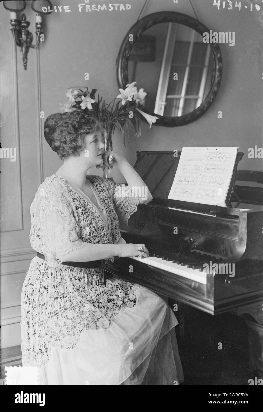 Swedish american opera singer anna olivia rundquist hi-res stock ...