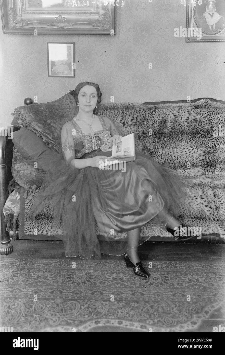 Galli-Curci, Photograph shows Italian coloratura soprano opera singer ...