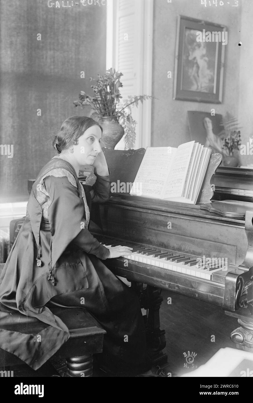 Galli-Curci, Photograph shows Italian coloratura soprano opera singer ...
