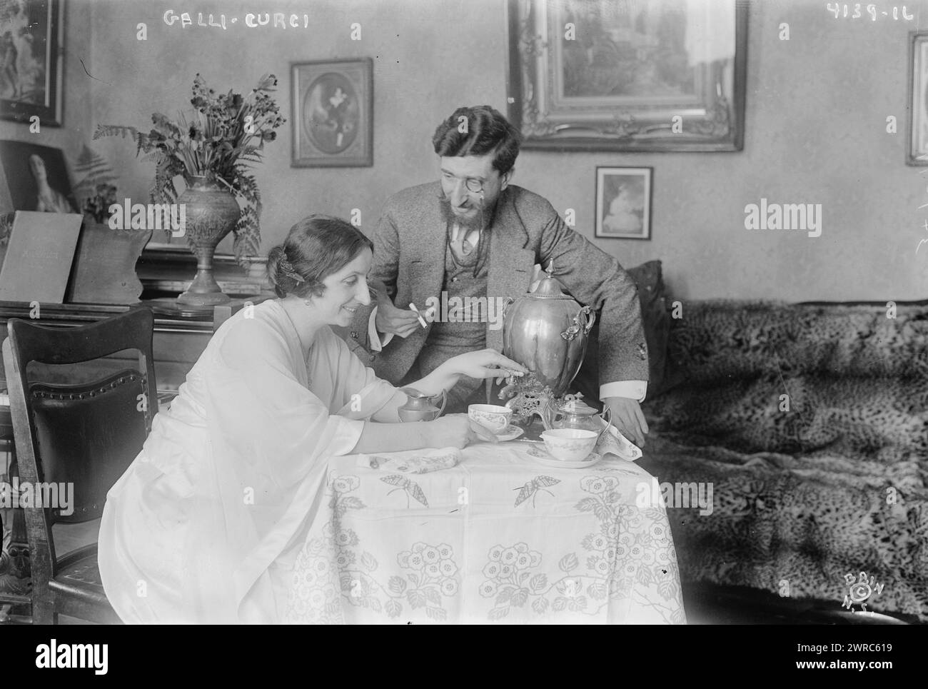 Galli-Curci, Photograph shows Italian coloratura soprano opera singer ...