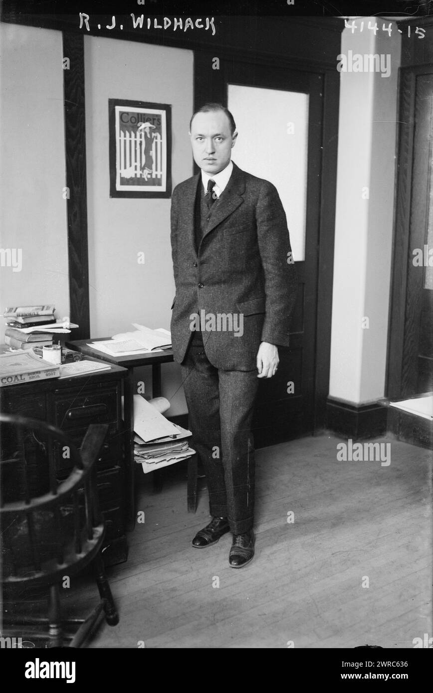 Poster artist robert j hi-res stock photography and images - Alamy