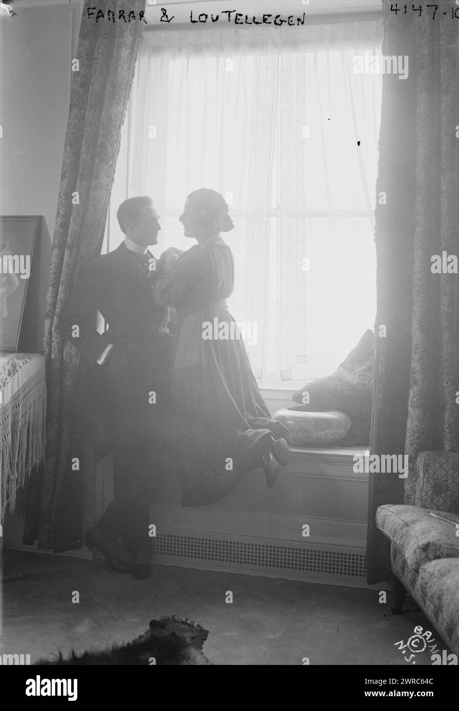 Farrar & Lou Tellegen, Photograph shows American soprano opera singer ...