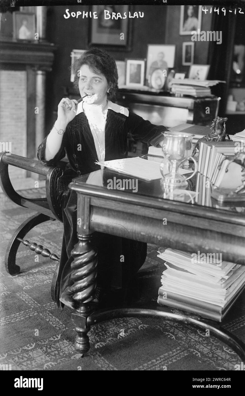 Sophie Braslau, Photo shows opera singer Sophie Braslau (1888-1935), a ...