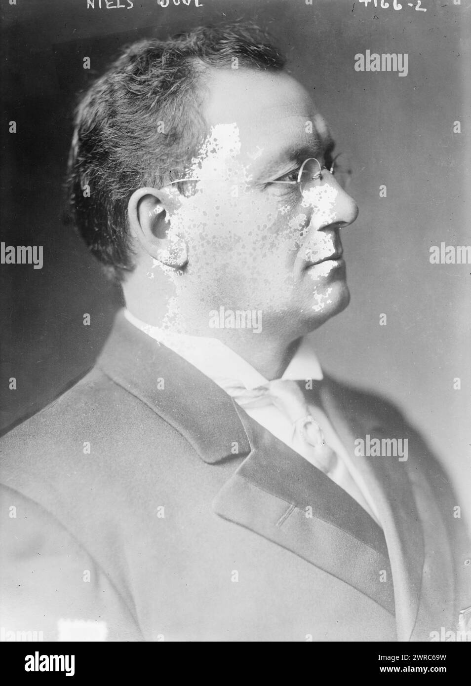 Juul Black and White Stock Photos & Images - Alamy