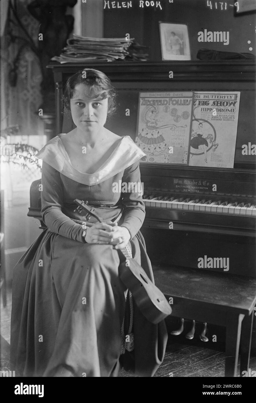 Former ziegfield follies performer hi-res stock photography and images ...