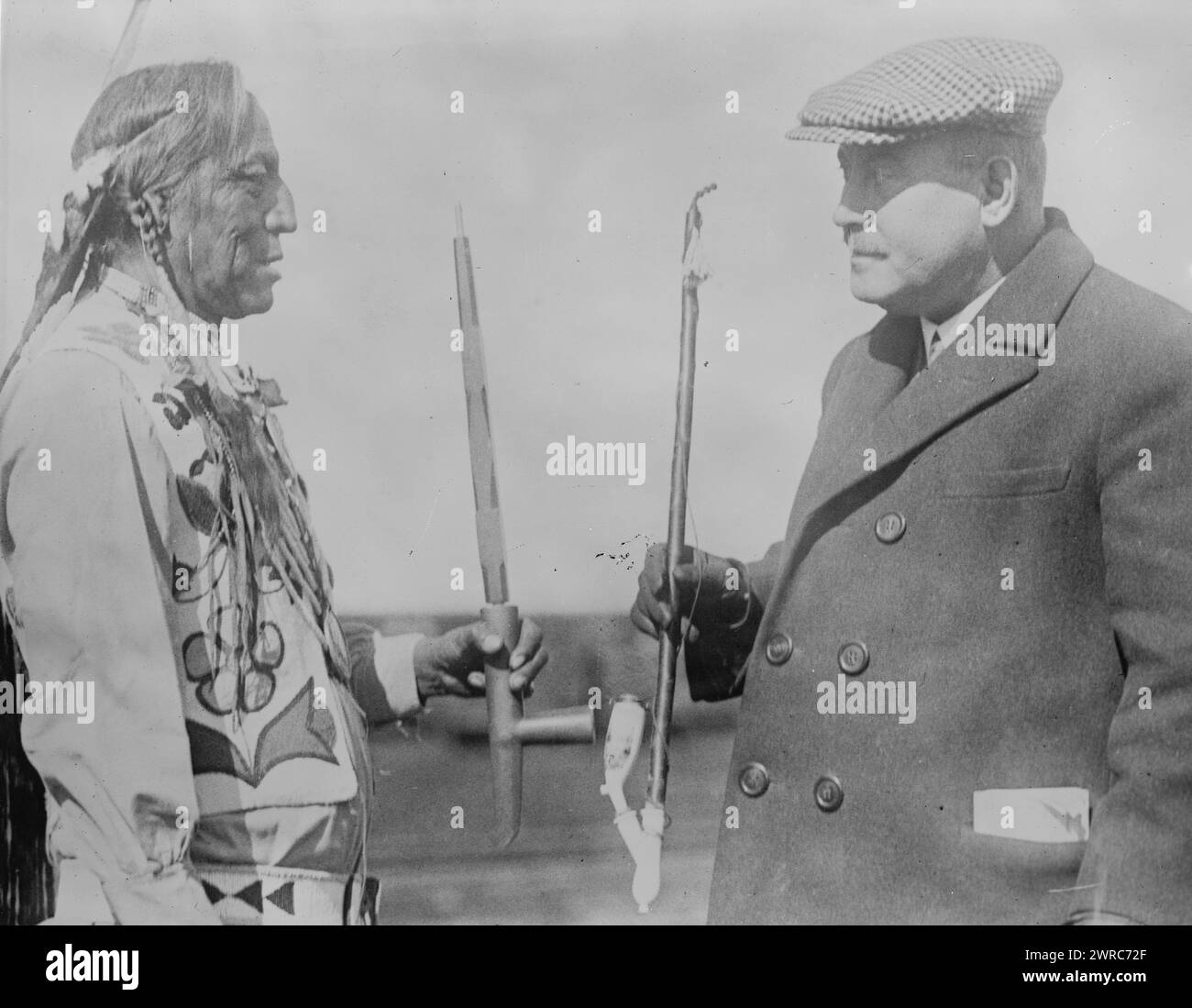 American indian chief hi-res stock photography and images - Alamy