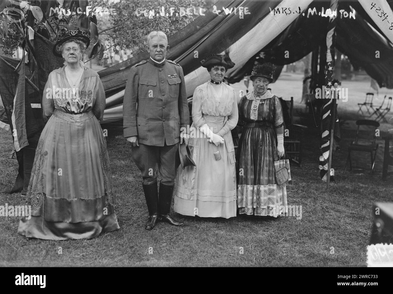 Mrs. C.F. Roe, Gen. J.F. Bell & wife, Mrs. J.M. Lawton, Photograph ...