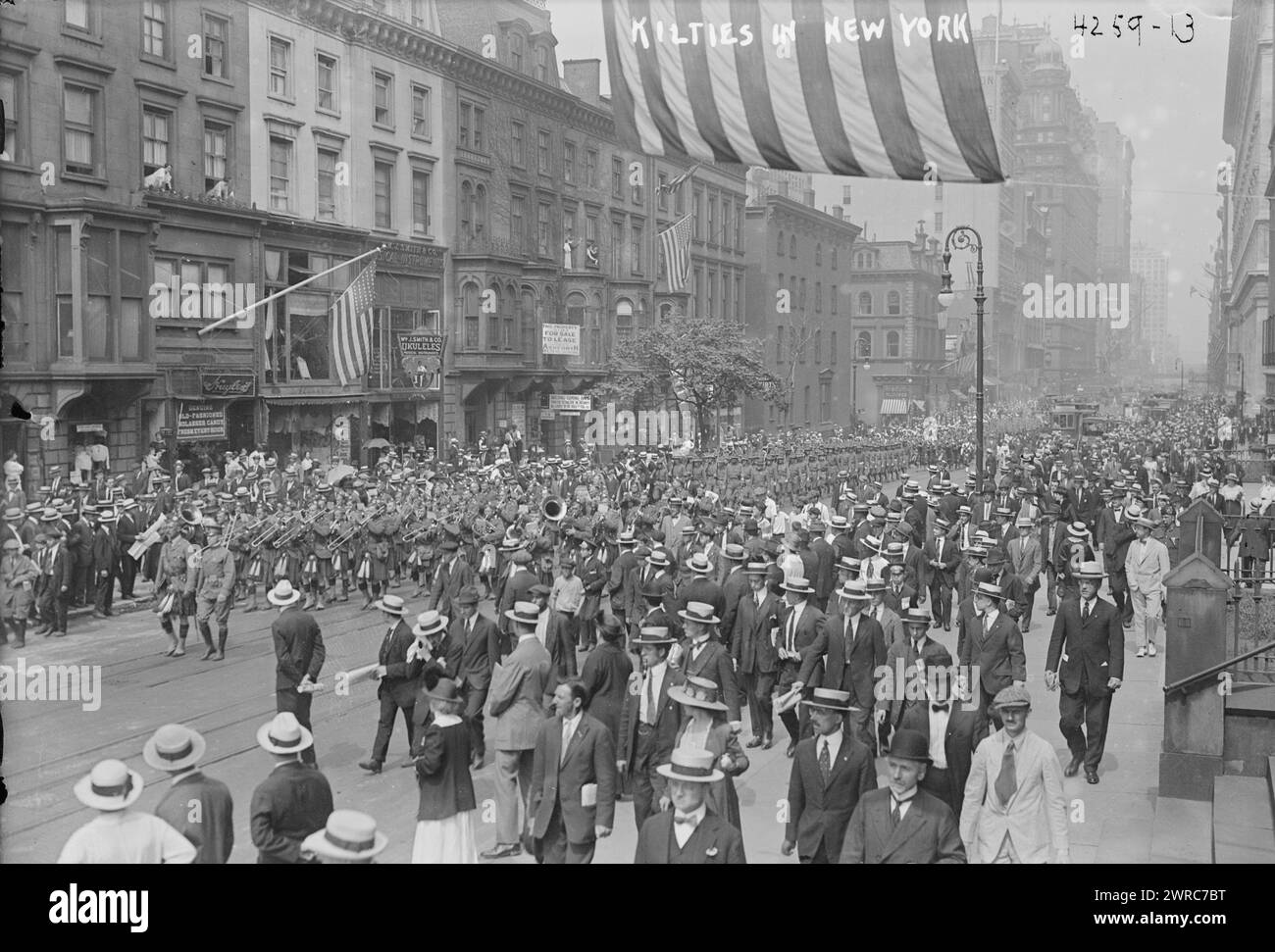 Highlander regiments Black and White Stock Photos & Images - Alamy