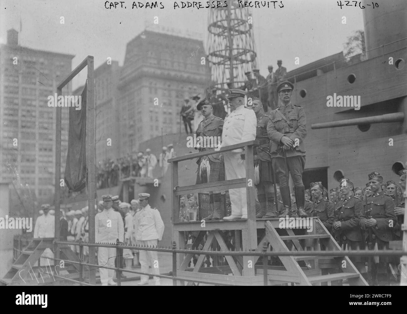 Naval farewell hi-res stock photography and images - Alamy