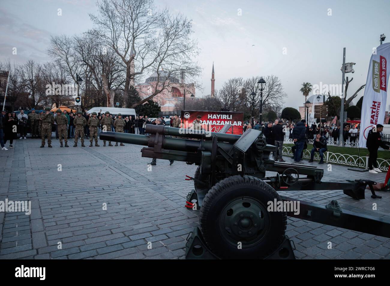 Istanbul, Turkey. 11th Mar, 2024. Turkish soldiers wait for warning ...