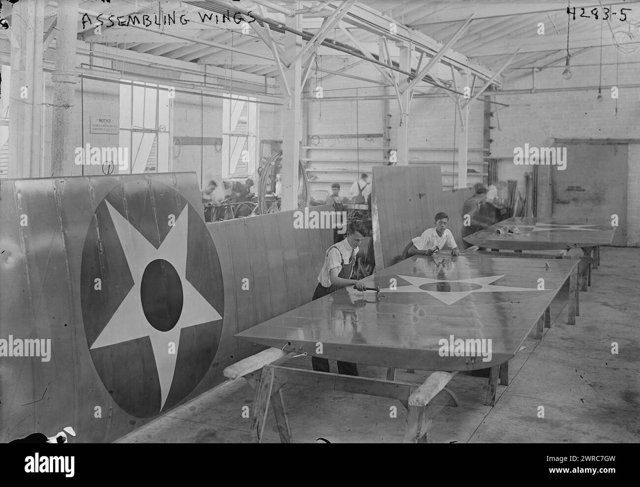 Together airplane wings Black and White Stock Photos & Images - Alamy