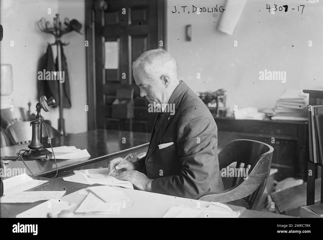 John thomas dooling hi-res stock photography and images - Alamy