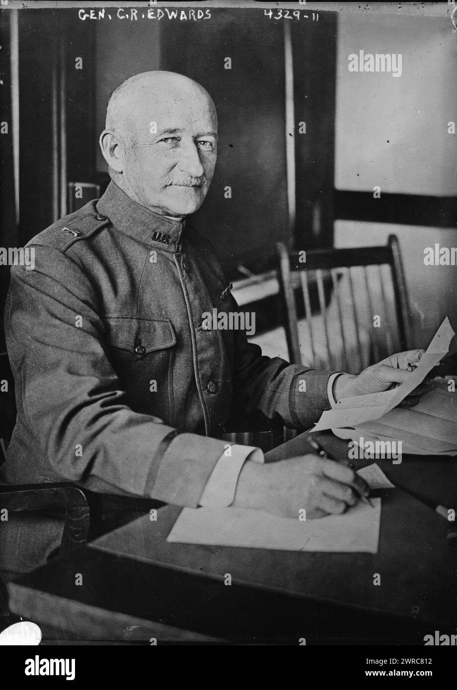 Promoted major general hi-res stock photography and images - Alamy